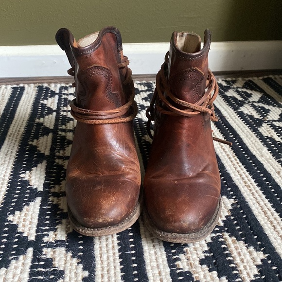 Freebird by Steven | Shoes | Freebird By Steve Madden The Casey In Cognac | Poshmark